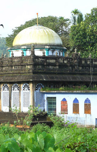 Garuda temple at Triprangode, Malappuram | Kerala Tourism