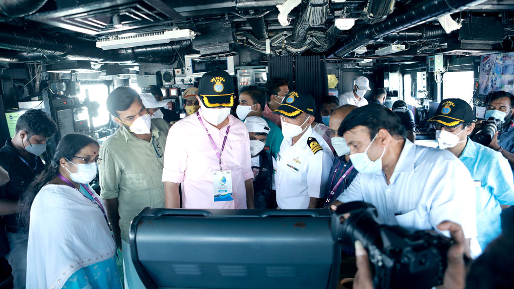 Naval Officers | Beypore Water Fest | Picture Gallery | Kerala Tourism