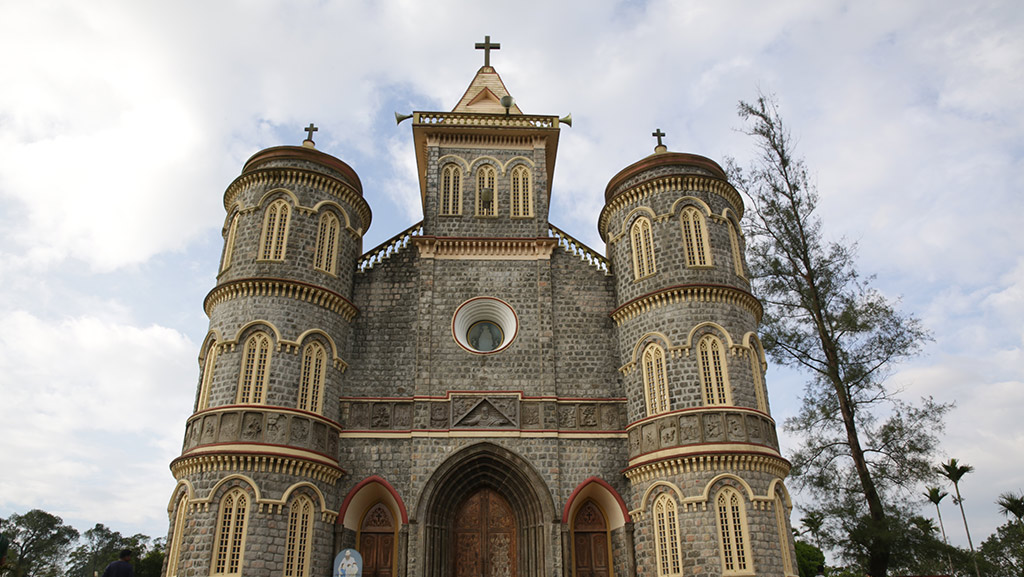Pattumala Church in Peerumedu, Idukki | Kerala Tourism