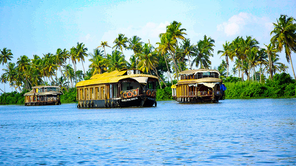 Vembanad Lake Photo | Kerala Images | Kerala Tourism