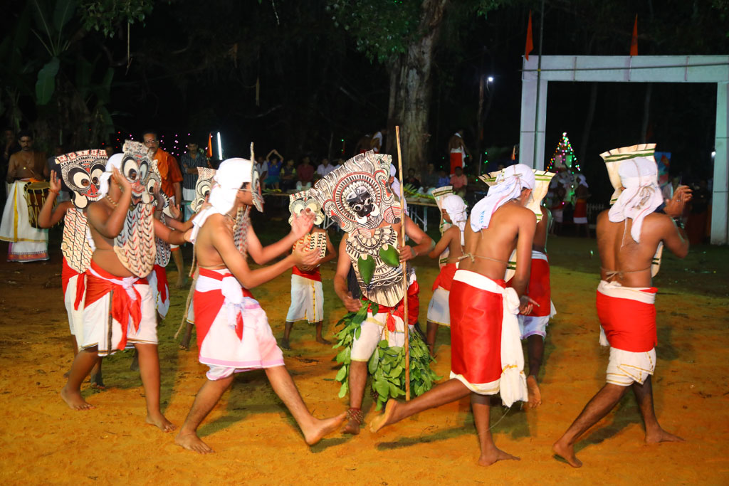 The Presentation of Padayani | Kerala Tourism